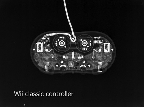 Game Consoles under X-Ray | Amusing Planet